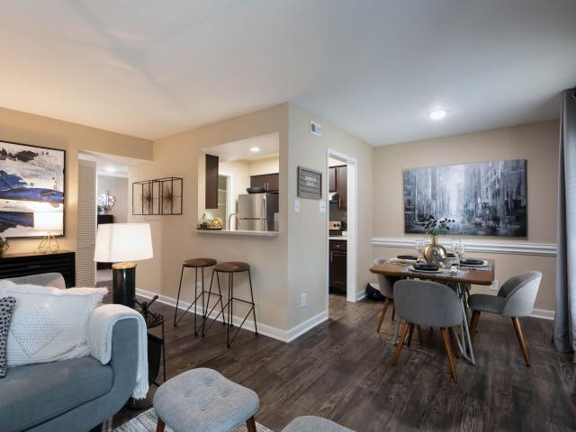 2 BR, 2 BA Apartment 9940 Richmond Avenue Unit 2008, Houston, TX 77042
