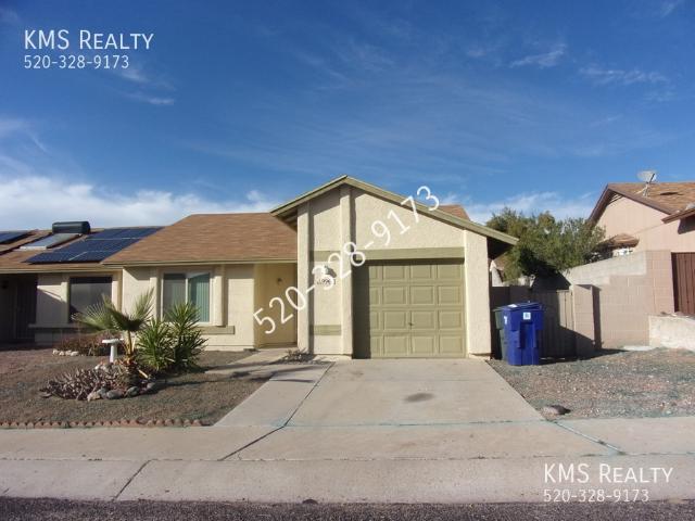 2 BR, 2 BA Apartment 9961 E Skyward Way, Tucson, AZ 85730