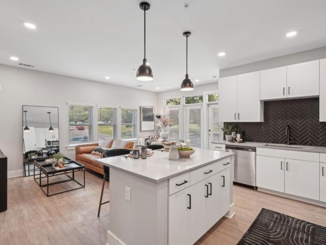 2 BR, 2 BA Apartment 900 Willow Drive Unit 685, Chapel Hill, NC 27514