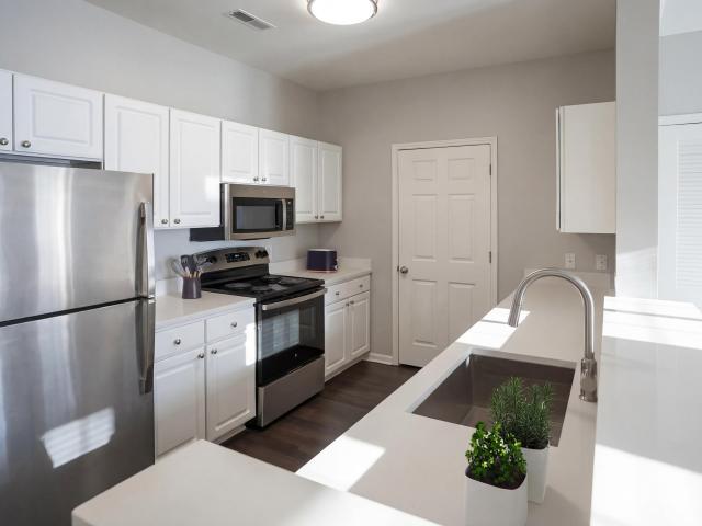 2 BR, 2 BA Apartment 900 Selwyn Place Unit 518, Glenmoore, PA 19343