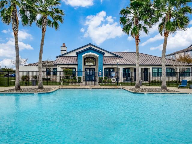 2 BR, 2 BA Apartment 902 South Palm Court Drive Unit 11102, Harlingen, TX 78552