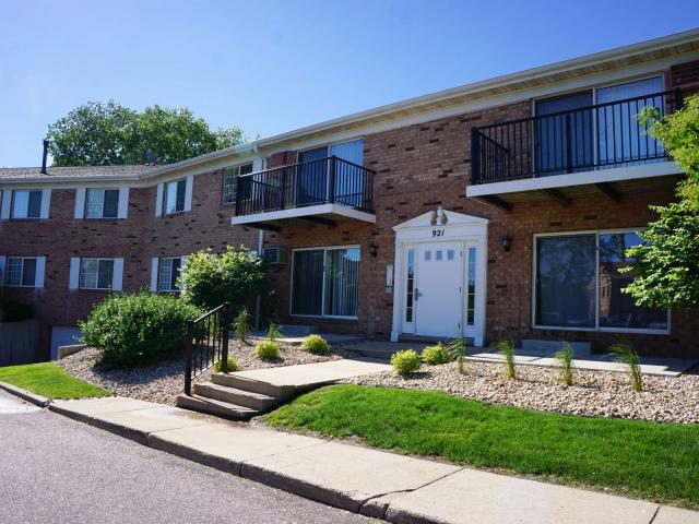2 BR, 2 BA Apartment 905 S Whitney Way Unit 4, Madison, WI 53711