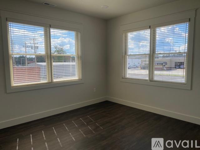 2 BR, 2 BA Apartment 906 South Main Street, Unit 203, Joplin, MO 64801