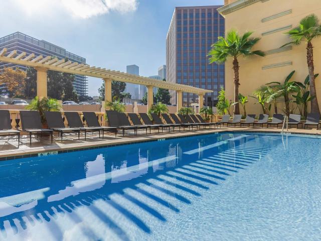 2 BR, 2 BA Apartment 909 West Temple Street Unit 445B, Los Angeles, CA 90012