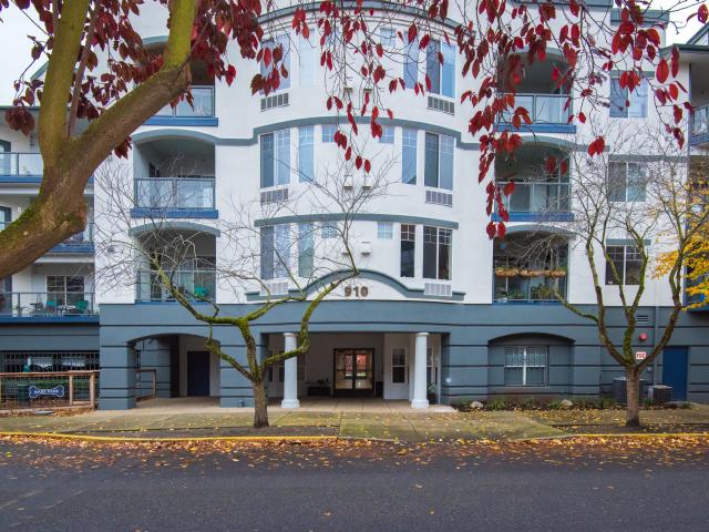 2 BR, 2 BA Apartment 910 N. Harbour Drive Unit 408, Portland, OR 97217