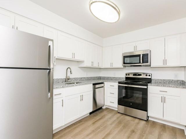 2 BR, 2 BA Apartment 917 Eastham Ct Unit 24, Crofton, MD 21114