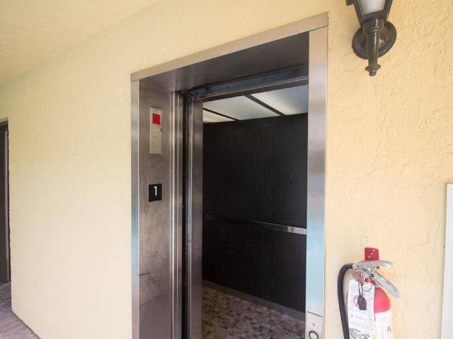 2 BR, 2 BA Apartment 917 Northeast 16th Avenue, Fort Lauderdale, FL 33304