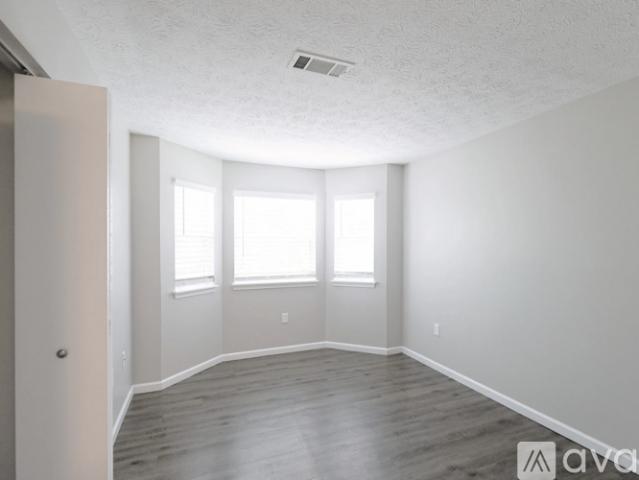 2 BR, 2 BA Apartment 916 Beaver Grade Road, Unit 09921, Carnot Moon, PA 15108