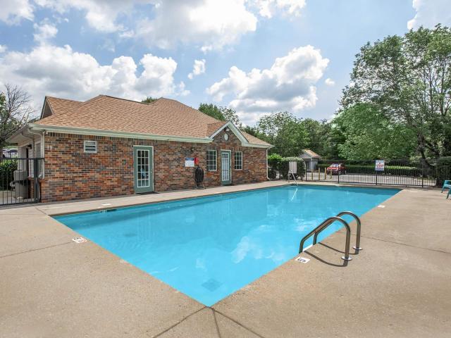 2 BR, 2 BA Apartment 919 Dickerson Pike Unit 7204, Goodlettsville, TN 37072