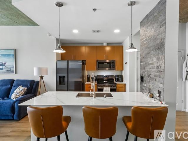 2 BR, 2 BA Apartment 923 Peachtree St NE, Unit 1930, Atlanta, GA 30309