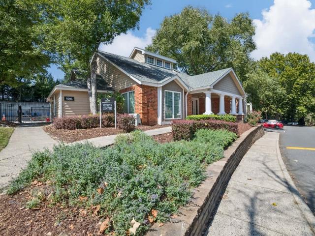 2 BR, 2 BA Apartment 9200 Willow Ridge Road Unit 92012E, Charlotte, NC 28210