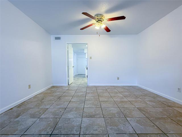 2 BR, 2 BA Apartment 9201 Clarewood Drive, Houston, TX 77036