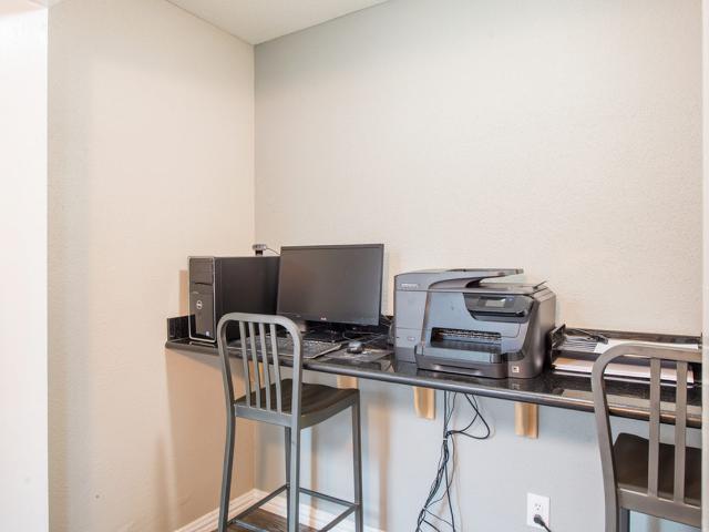 2 BR, 2 BA Apartment 920 Lawrence Street Unit 707, Tomball, TX 77375