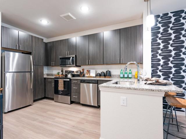 2 BR, 2 BA Apartment 9225 North Lake Creek Pkwy Unit 1114, Austin, TX 78717