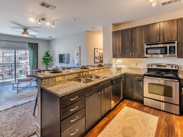 2 BR, 2 BA Apartment 927 West Morgan Street Unit 331, Raleigh, NC 27603