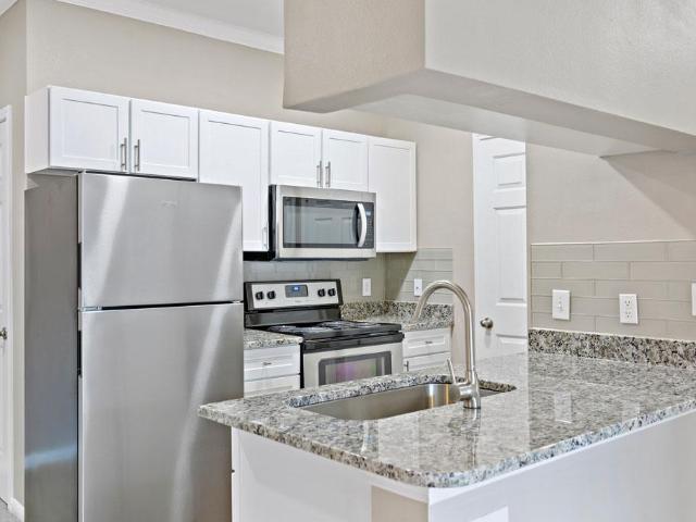 2 BR, 2 BA Apartment 9301 Spectrum Dr Unit 2213, Austin, TX 78717