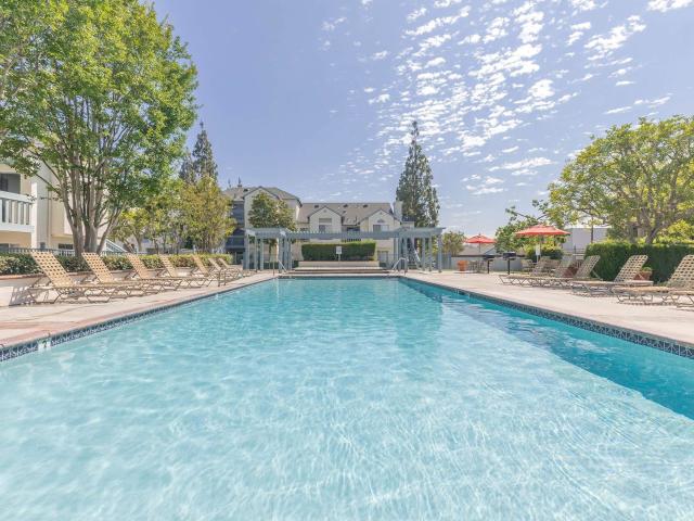 2 BR, 2 BA Apartment 931 Rebecca Way Unit 11 102, Corona, CA 92878