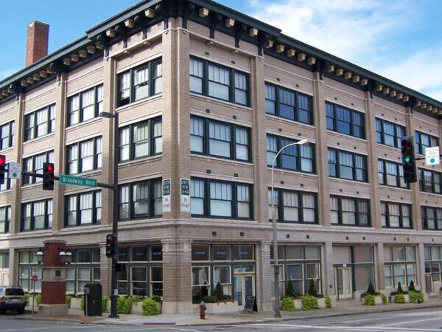 2 BR, 2 BA Apartment 934 Broadway Blvd, Kansas City, MO 64105