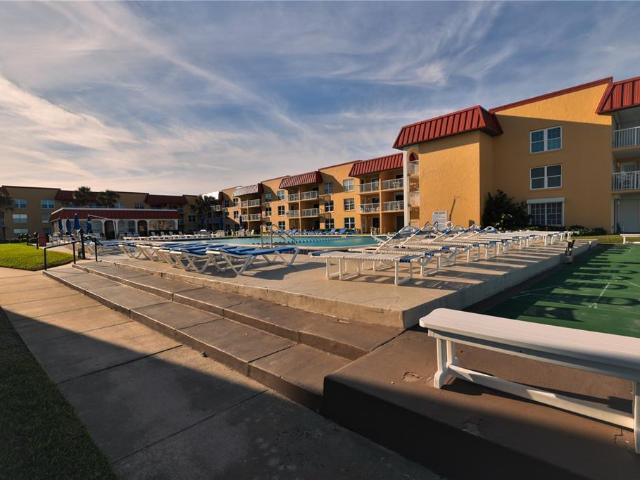 2 BR, 2 BA in Coronado Beach