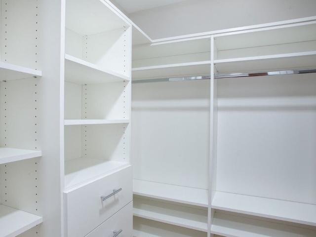 2 BR, 2 BA in Beverly Center Miracle Mile