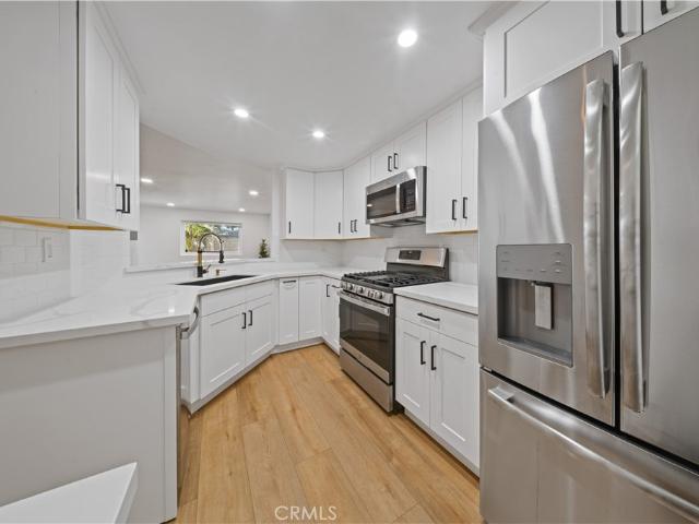 2 BR, 2 BA in Belmont Heights