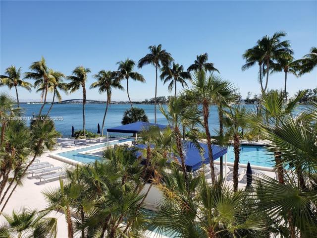2 BR, 2 BA in Brickell Bay Club