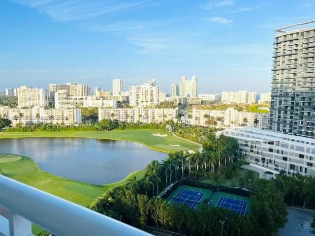 2 BR, 2 BA in Gateway East
