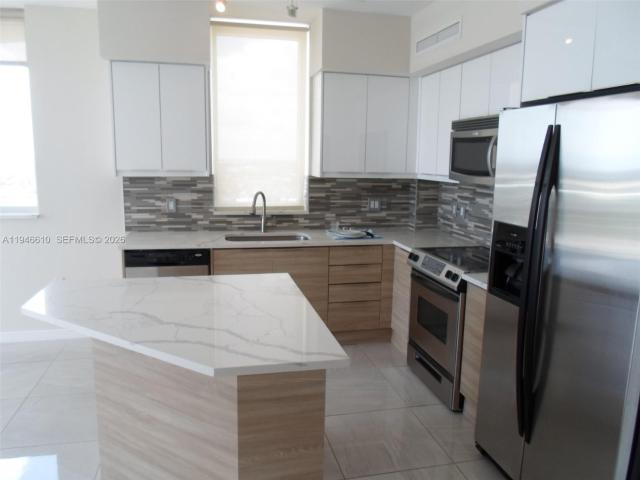 2 BR, 2 BA in Gateway East