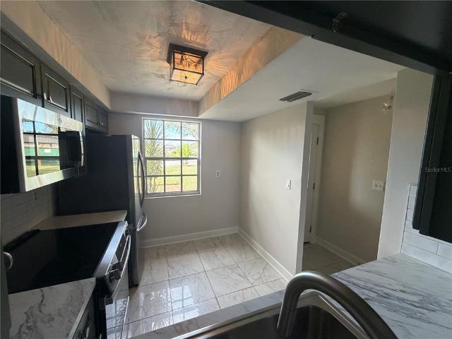 2 BR, 2 BA in Gardens of Beacon Square