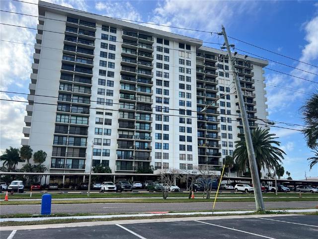 2 BR, 2 BA in Island Estate
