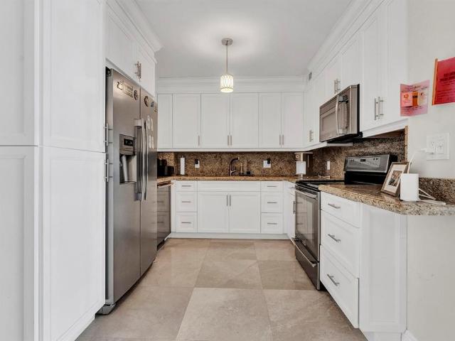 2 BR, 2 BA in Oceanside
