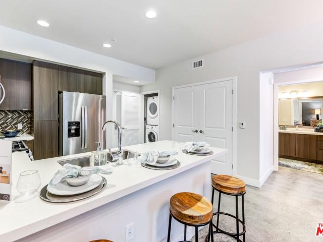 2 BR, 2 BA in Northwest Huntington Beach