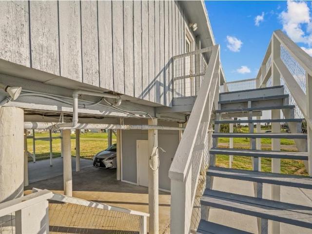 2 BR, 2 BA in Surfside