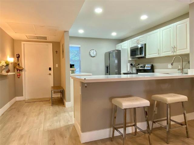 2 BR, 2 BA in Palm Aire