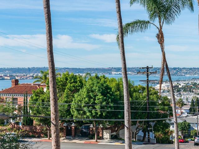 2 BR, 2 BA in Park West