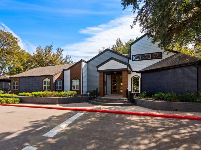 2 BR, 2 BA in Quail Hollow