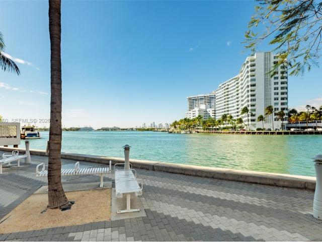 2 BR, 2 BA in West Avenue