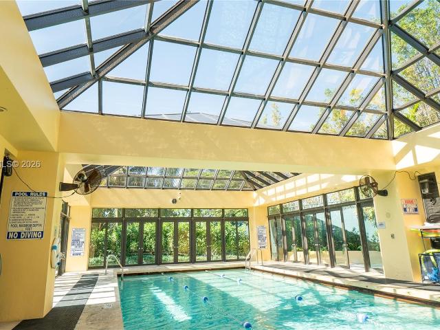 2 BR, 2 BA in The Towers of Quayside