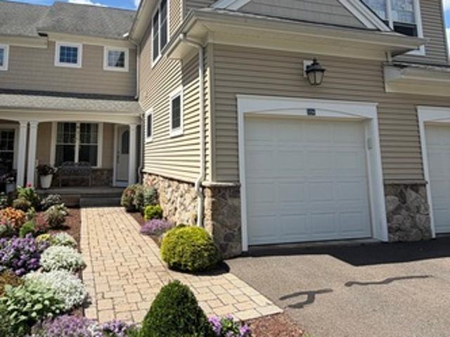 2 BR, 3.5 BA Apartment 156 Bradford Walk, Unit 156, New Britain, CT 06053