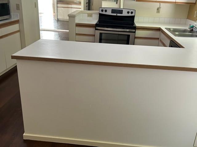 2 BR, 3.5 BA Apartment 3605 93rd Avenue Southeast, Mercer Island, WA 98040