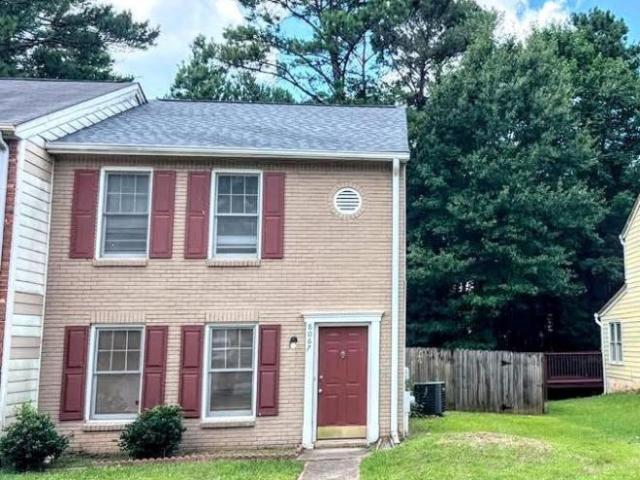 2 Br, 3 bath, Townhouse 8067 Creekstone Way