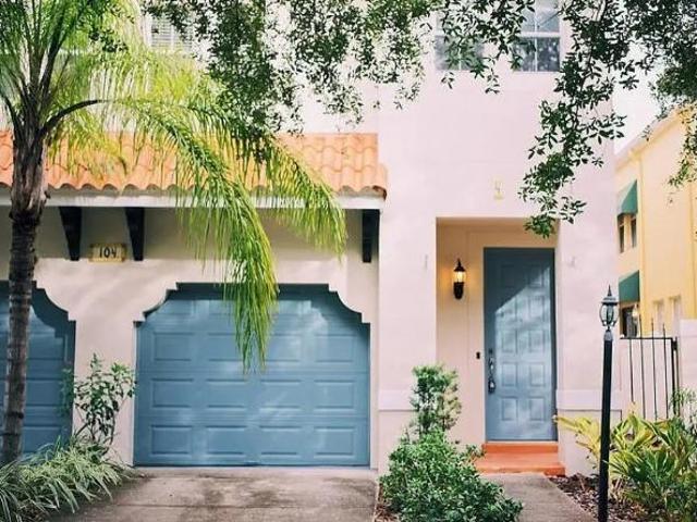 2 Br, 3 bath, Townhouse/Brownstone/RowHouse 104 S Moody Ave