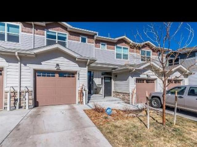 2 Br, 3 bath, Townhouse/Brownstone/RowHouse 1074 Oak Circle
