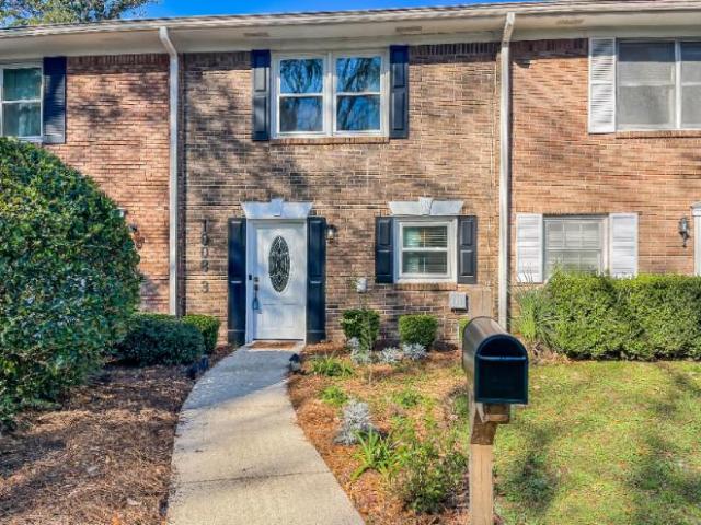 2 Br, 3 bath, Townhouse/Brownstone/RowHouse 1008 Holland Dr
