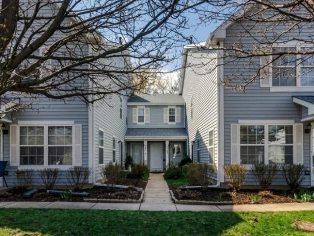 2 Br, 3 bath, Townhouse/Brownstone/RowHouse 1207 Orleans Dr