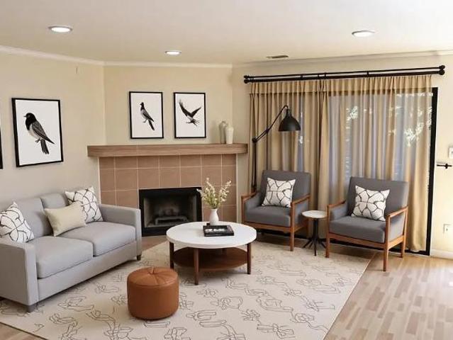 2 Br, 3 bath, Townhouse/Brownstone/RowHouse 1348 N Orange Dr