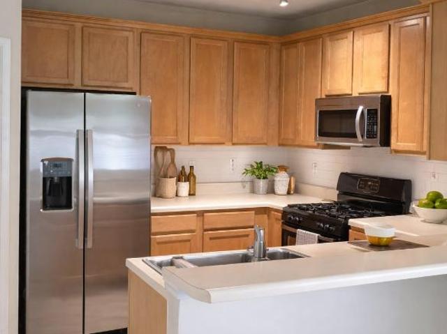 2 Br, 3 bath, Townhouse/Brownstone/RowHouse 1314 Guilderoy Ct