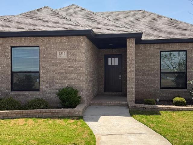 2 Br, 3 bath, Townhouse/Brownstone/RowHouse 1314 Milltown Rd