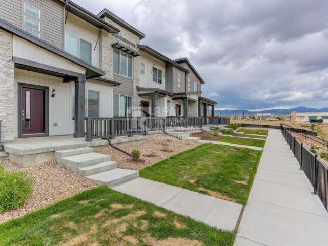 2 Br, 3 bath, Townhouse/Brownstone/RowHouse 14591 W 91st Ln