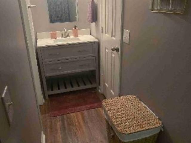 2 Br, 3 bath, Townhouse/Brownstone/RowHouse 15 Crescent Ln